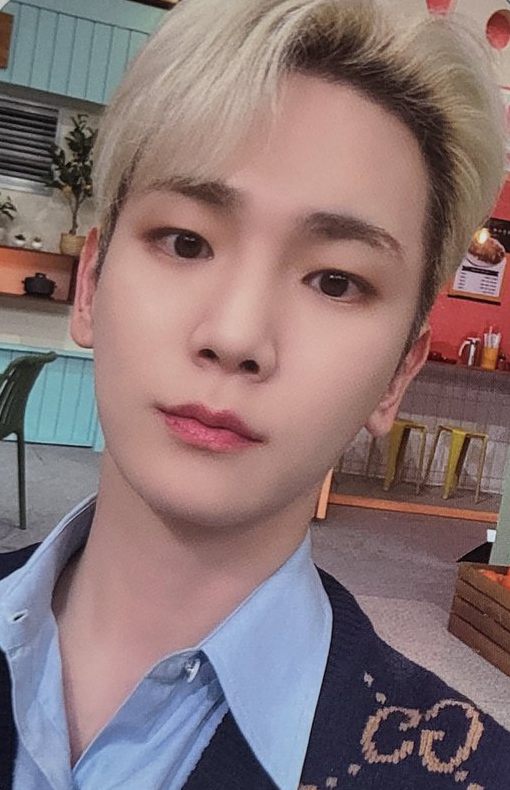 Shinee Key Selca