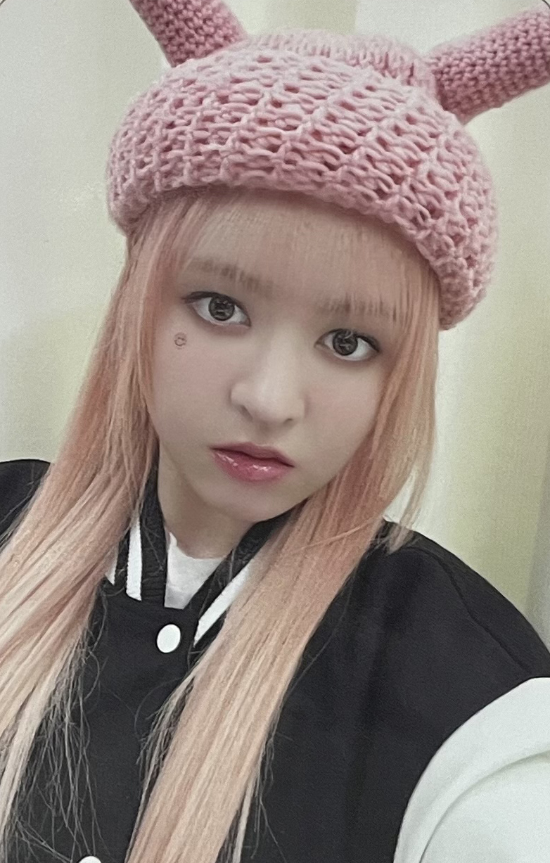 NMIXX Lily poca, Pocamarket