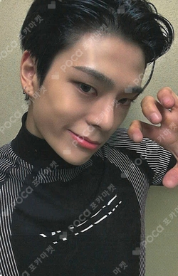 Pocamarket, WHIB Kim Junmin Cut-Out APPLEMUSIC K-pop Photocard